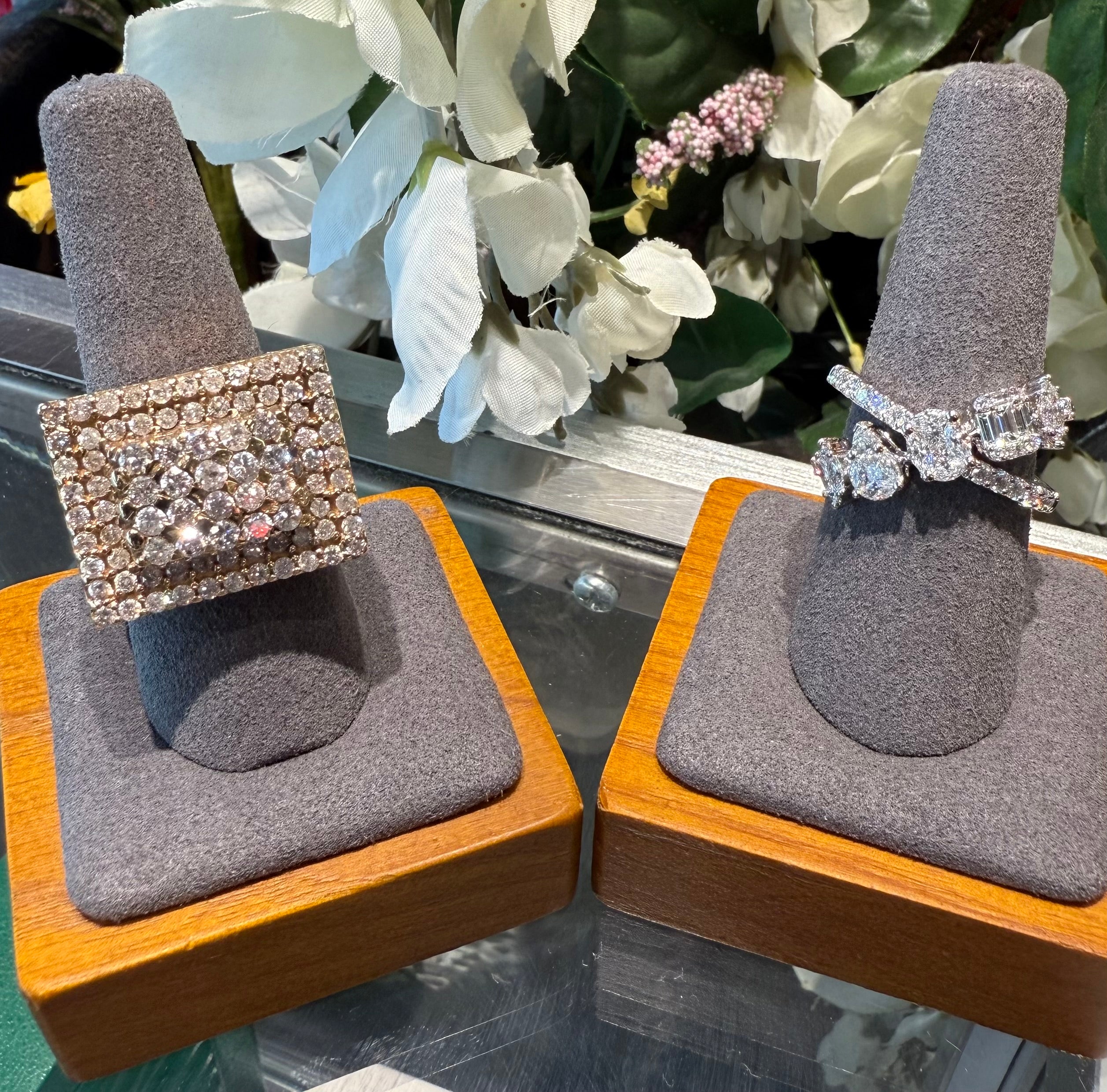 GOLD RINGS – Mo Money Pawn Shop